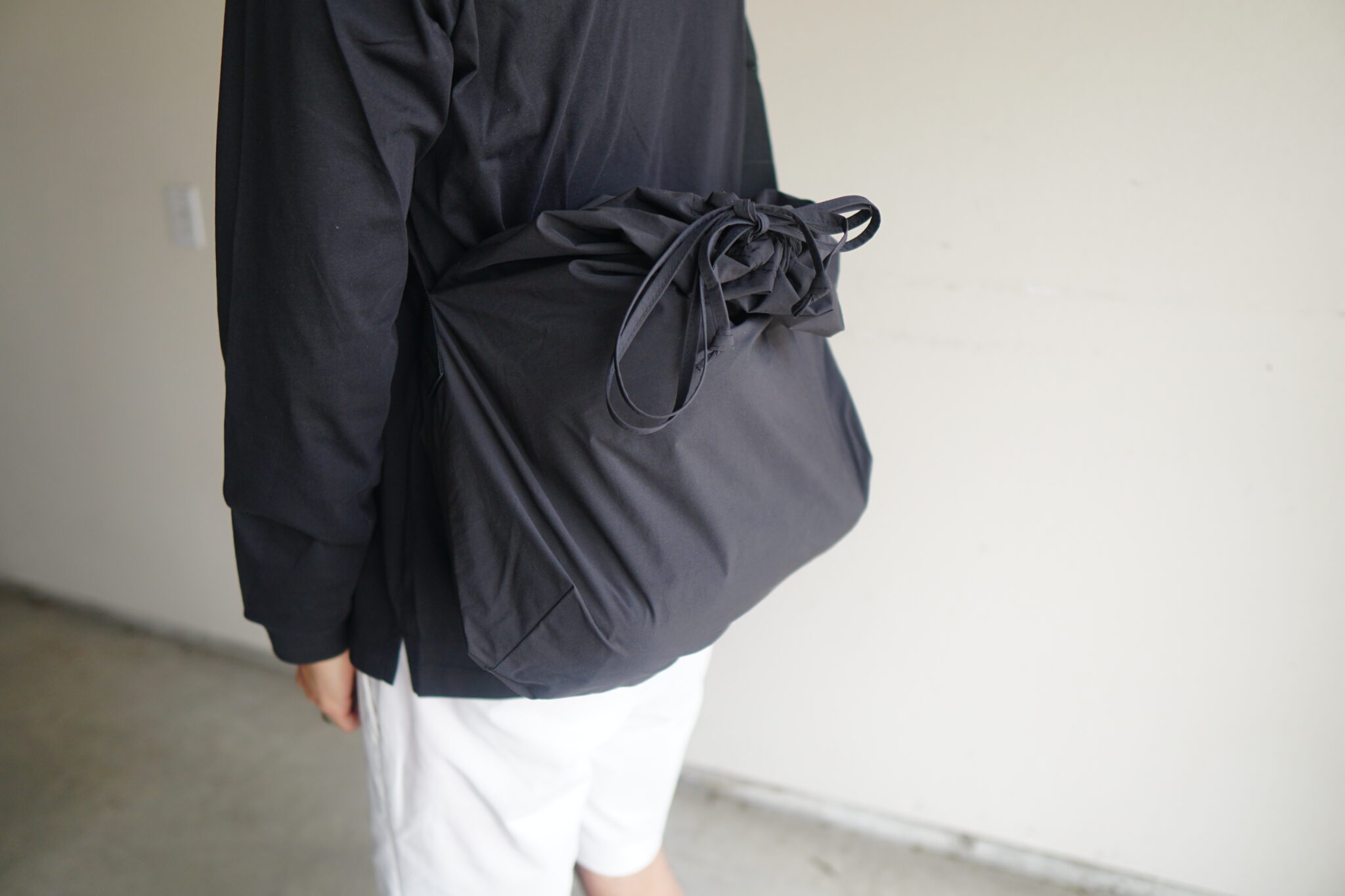 UNIQLO U Drawstring Shoulder Bag | Japan Masterpiece