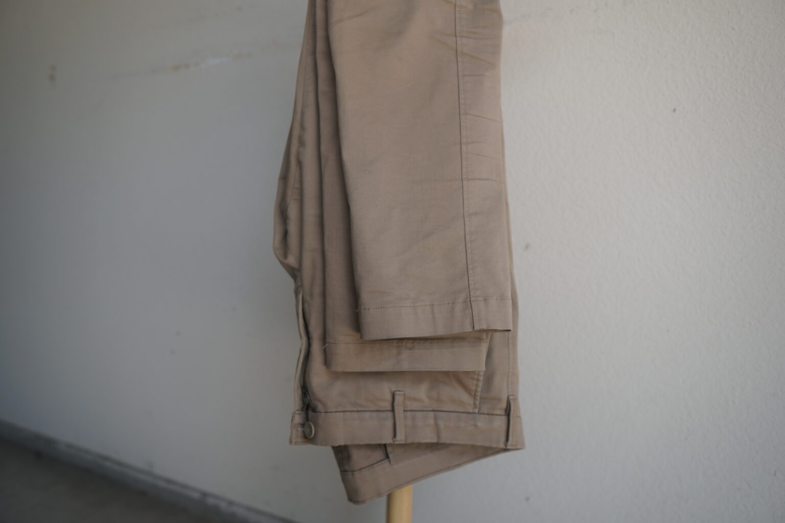 UNIQLO Slim-Fit Chino Pants Review | Japan Masterpiece