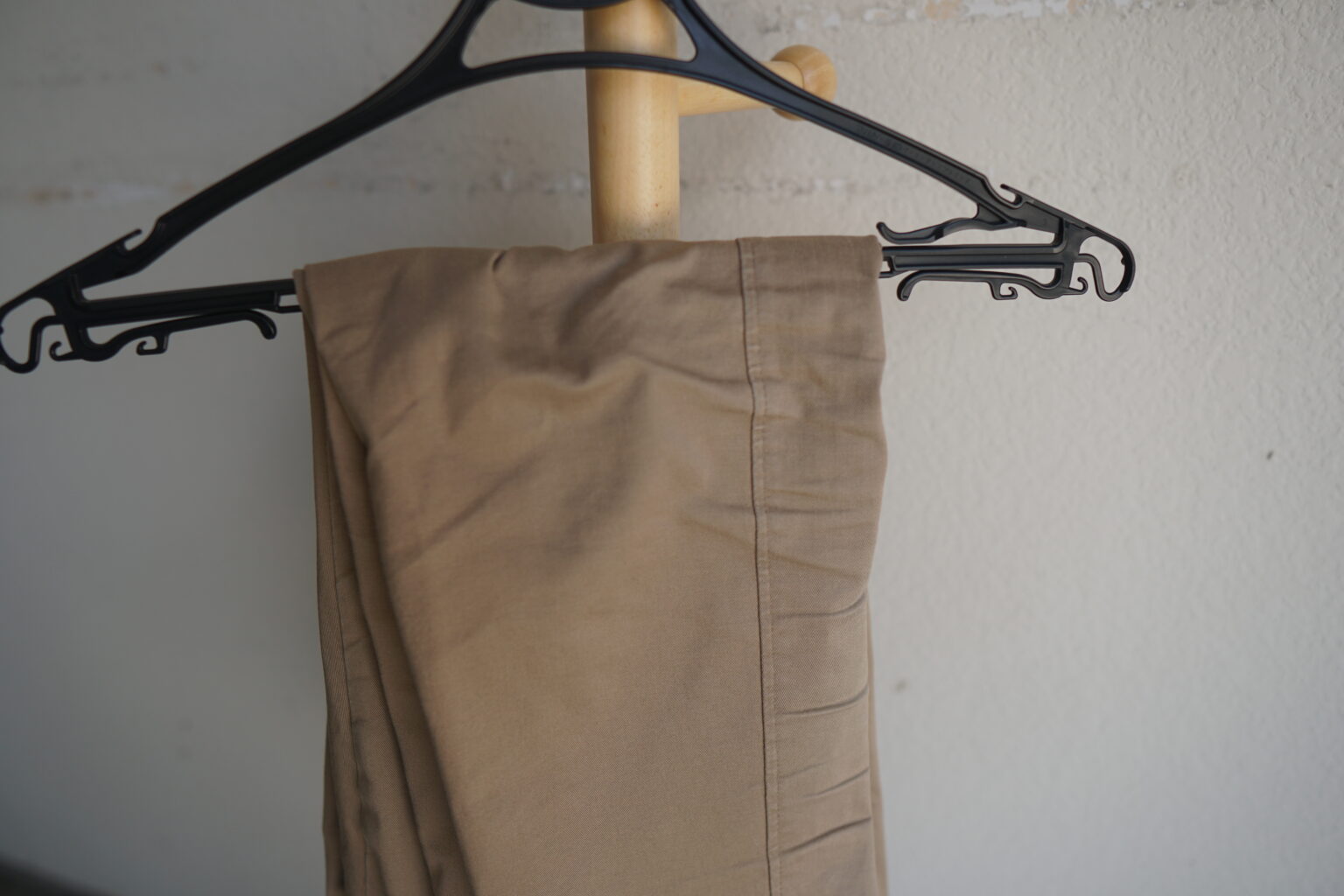 UNIQLO Slim-Fit Chino Pants Review | Japan Masterpiece